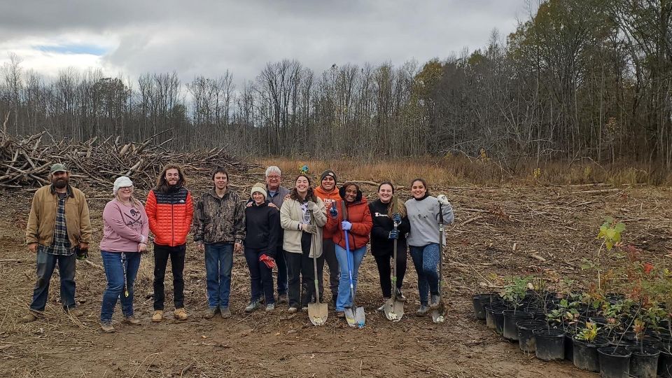 It’s Tree Planting Season! | Wolf River Conservancy